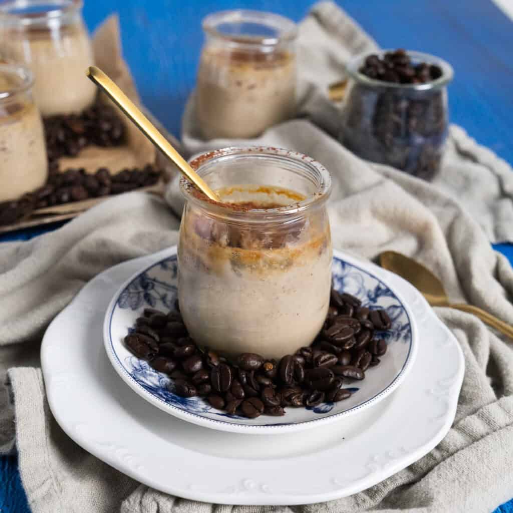 Super Easy and Delicious Coffee Pots de crème % Petit Porcini Desserts
