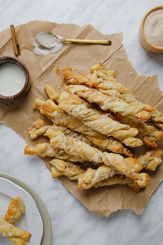 Super Easy Cinnamon Puff Pastry Twists (with icing) – Petit Porcini ...