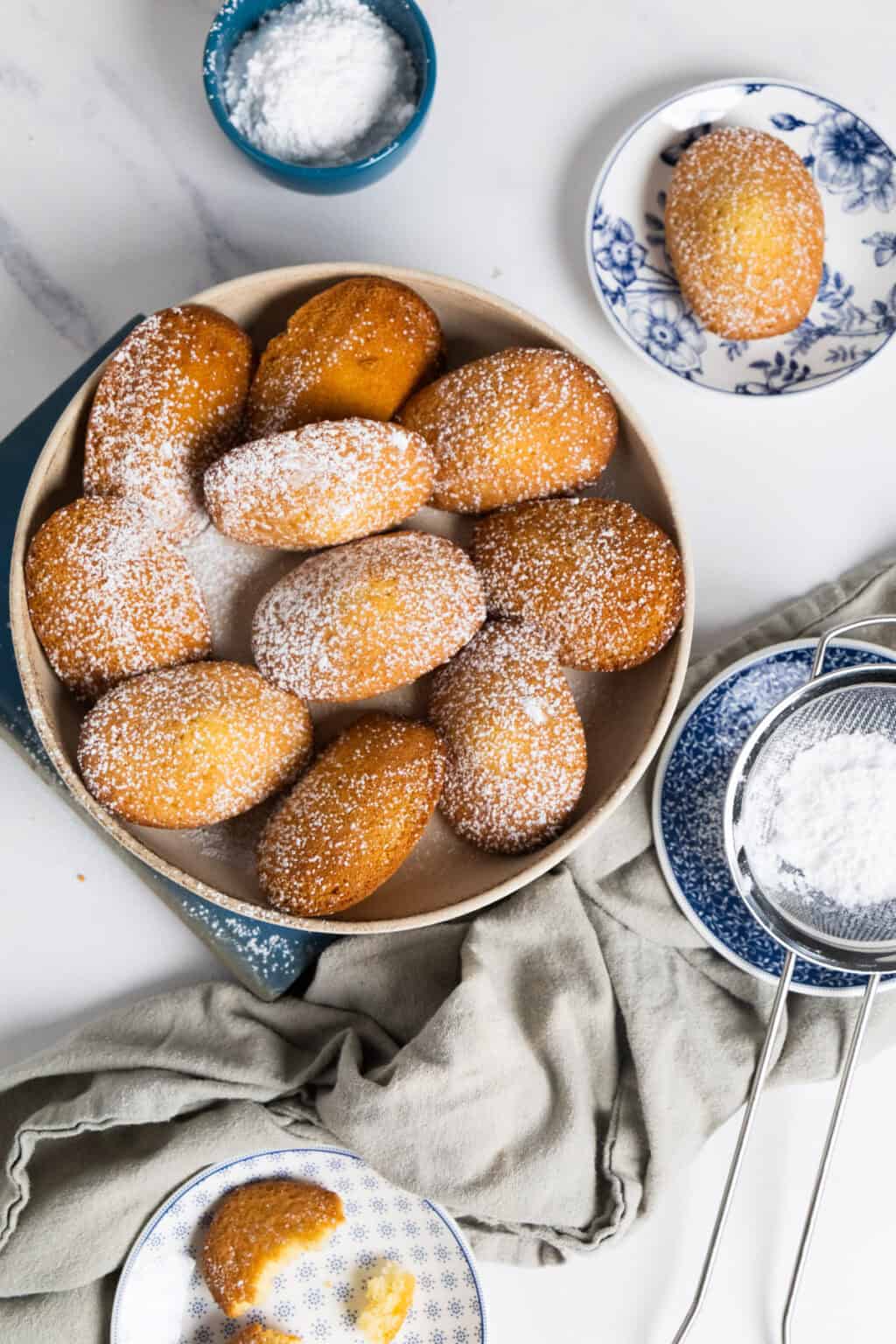 Brown Butter French Madeleines (Tiny Cakes) – Petit Porcini